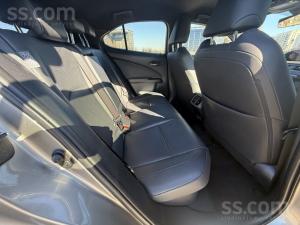 Pelēks Lexus UX 2020 Rīga, ar dzinēja tilpumu 2.00 L un nobraukumu 0 tūkst. km par 18970 €, foto 15 vietnē AUTOMOTO.COM.LV
