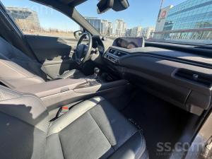 Pelēks Lexus UX 2020 Rīga, ar dzinēja tilpumu 2.00 L un nobraukumu 0 tūkst. km par 18970 €, foto 18 vietnē AUTOMOTO.COM.LV