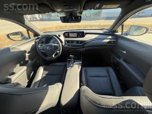 Pelēks Lexus UX 2020 Rīga, ar dzinēja tilpumu 2.00 L un nobraukumu 0 tūkst. km par 18970 €, foto 20 vietnē AUTOMOTO.COM.LV