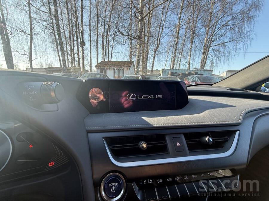 Pelēks Lexus UX 2020 Rīga, ar dzinēja tilpumu 2.00 L un nobraukumu 0 tūkst. km par 18970 €, foto 34 vietnē AUTOMOTO.COM.LV