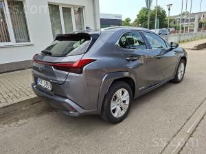 Pelēks Lexus UX 2020 Daugavpils, ar dzinēja tilpumu 2.00 L un nobraukumu 77 tūkst. km par 19900 €, foto 4 vietnē AUTOMOTO.COM.LV