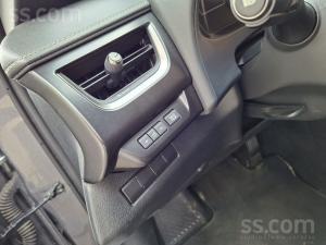 Pelēks Lexus UX 2020 Daugavpils, ar dzinēja tilpumu 2.00 L un nobraukumu 77 tūkst. km par 19900 €, foto 18 vietnē AUTOMOTO.COM.LV