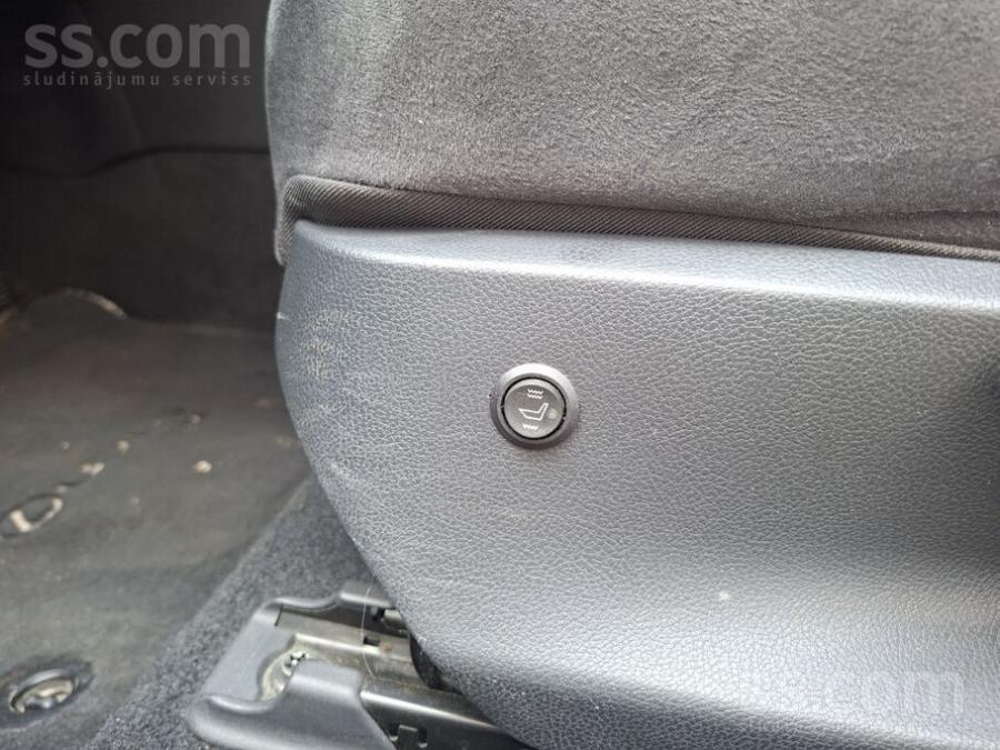 Pelēks Lexus UX 2020 Daugavpils, ar dzinēja tilpumu 2.00 L un nobraukumu 77 tūkst. km par 19900 €, foto 28 vietnē AUTOMOTO.COM.LV