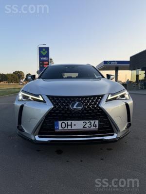 Pelēks Lexus UX 2021 Rīga, ar dzinēja tilpumu 2.00 L un nobraukumu 168 tūkst. km par 18700 €, foto 3 vietnē AUTOMOTO.COM.LV