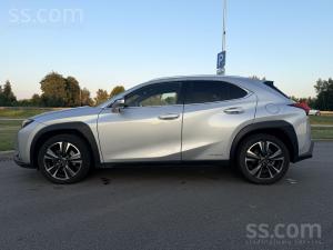 Pelēks Lexus UX 2021 Rīga, ar dzinēja tilpumu 2.00 L un nobraukumu 168 tūkst. km par 18700 €, foto 7 vietnē AUTOMOTO.COM.LV