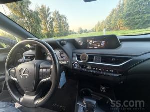 Pelēks Lexus UX 2021 Rīga, ar dzinēja tilpumu 2.00 L un nobraukumu 168 tūkst. km par 18700 €, foto 10 vietnē AUTOMOTO.COM.LV