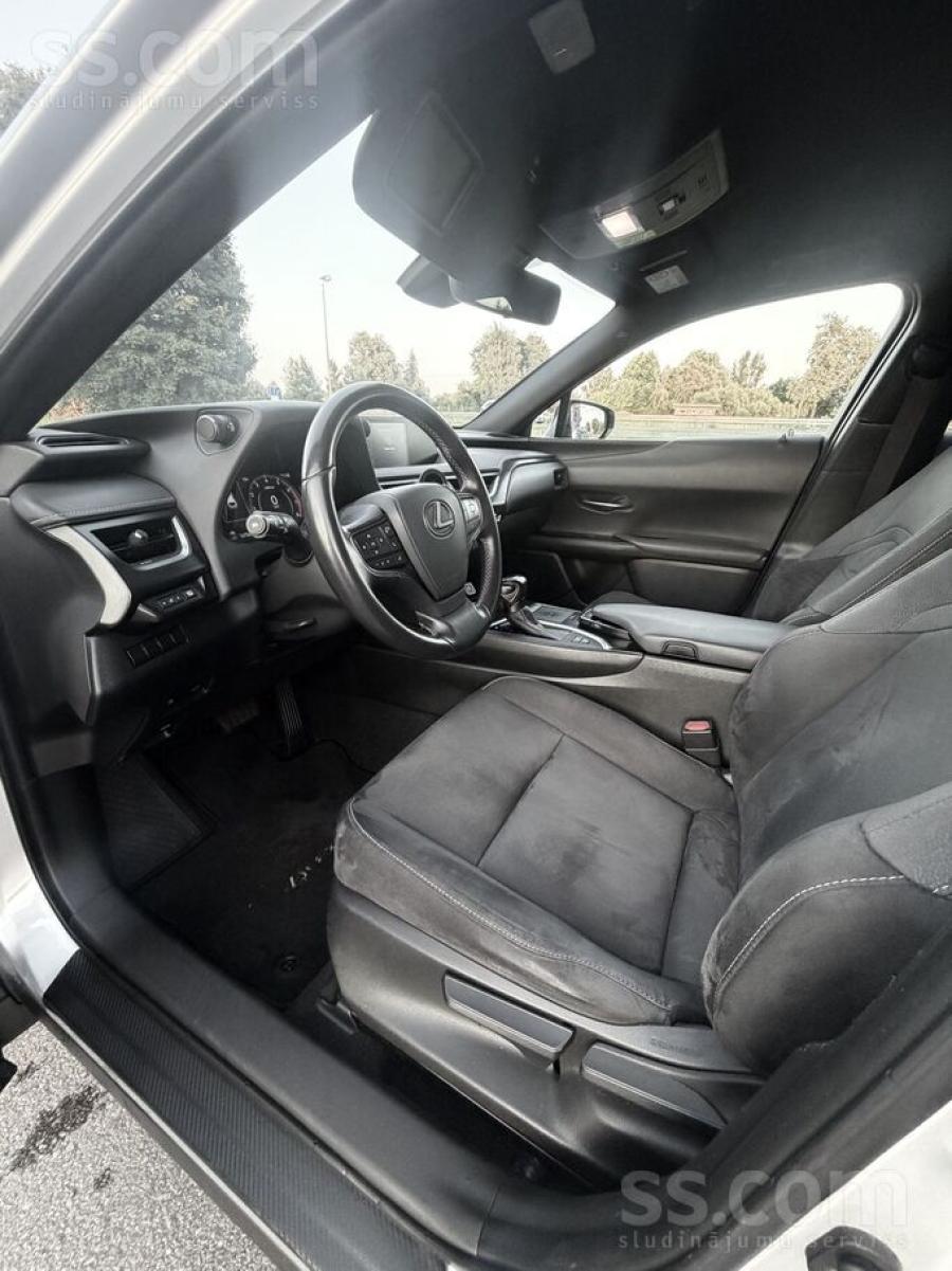 Pelēks Lexus UX 2021 Rīga, ar dzinēja tilpumu 2.00 L un nobraukumu 168 tūkst. km par 18700 €, foto 11 vietnē AUTOMOTO.COM.LV