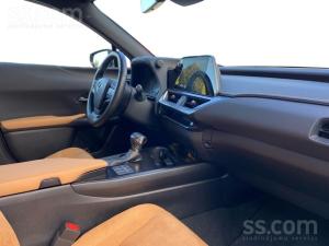 Grey Lexus UX 2022 in Riga, with an engine capacity of 2.00 L and mileage of 25 thousand km for 35900 €, photo 7 on AUTOMOTO.COM.LV
