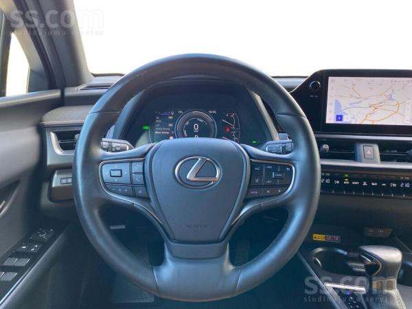 Pelēks Lexus UX 2022 Rīga, ar dzinēja tilpumu 2.00 L un nobraukumu 25 tūkst. km par 35900 €, foto 9 vietnē AUTOMOTO.COM.LV