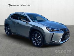 Grey Lexus UX 2022 in Riga, with an engine capacity of 2.00 L and mileage of 25 thousand km for 35900 €, photo 19 on AUTOMOTO.COM.LV