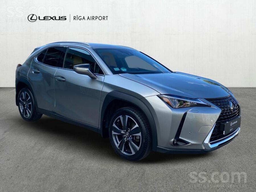 Grey Lexus UX 2022 in Riga, with an engine capacity of 2.00 L and mileage of 25 thousand km for 35900 €, photo 19 on AUTOMOTO.COM.LV