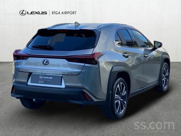 Grey Lexus UX 2022 in Riga, with an engine capacity of 2.00 L and mileage of 25 thousand km for 35900 €, photo 2 on AUTOMOTO.COM.LV