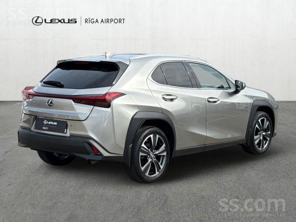 Grey Lexus UX 2022 in Riga, with an engine capacity of 2.00 L and mileage of 25 thousand km for 30900 €, photo 3 on AUTOMOTO.COM.LV