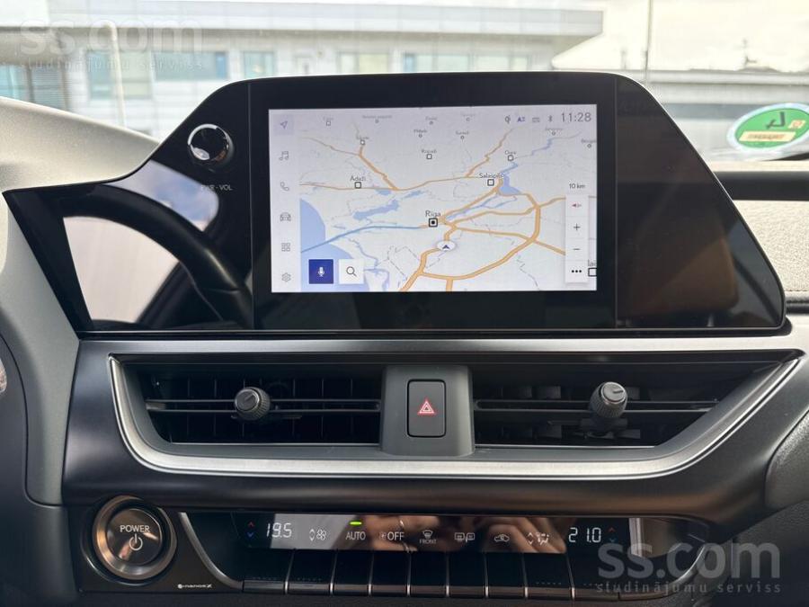 Grey Lexus UX 2022 in Riga, with an engine capacity of 2.00 L and mileage of 25 thousand km for 30900 €, photo 15 on AUTOMOTO.COM.LV