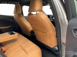 Pelēks Lexus UX 2023 Rīga, ar dzinēja tilpumu 2.00 L un nobraukumu 43 tūkst. km par 29900 €, foto 8 vietnē AUTOMOTO.COM.LV