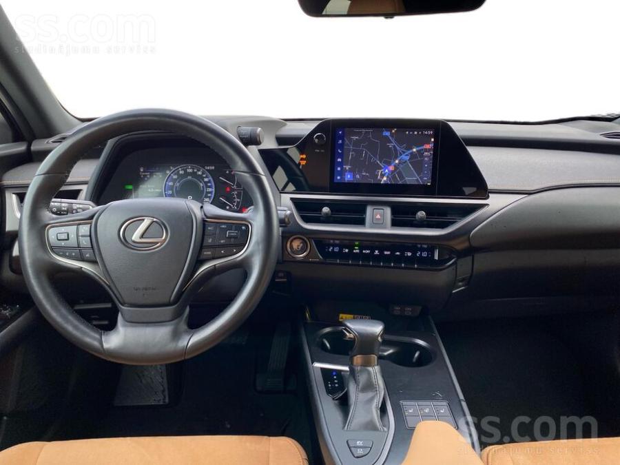 Pelēks Lexus UX 2023 Rīga, ar dzinēja tilpumu 2.00 L un nobraukumu 43 tūkst. km par 29900 €, foto 9 vietnē AUTOMOTO.COM.LV