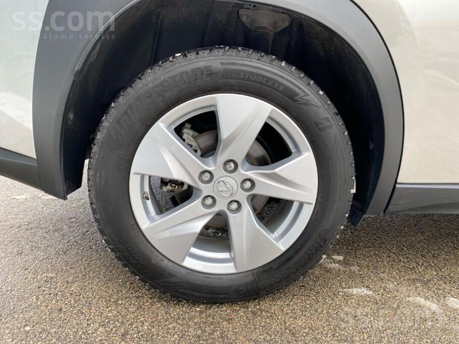 Pelēks Lexus UX 2023 Rīga, ar dzinēja tilpumu 2.00 L un nobraukumu 43 tūkst. km par 29900 €, foto 16 vietnē AUTOMOTO.COM.LV