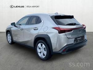 Pelēks Lexus UX 2023 Rīga, ar dzinēja tilpumu 2.00 L un nobraukumu 43 tūkst. km par 29900 €, foto 18 vietnē AUTOMOTO.COM.LV