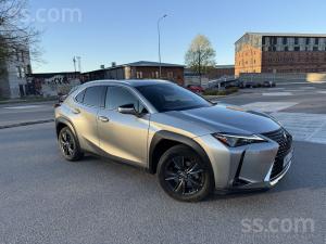 Pelēks Lexus UX 2023 Rīga, ar dzinēja tilpumu 2.00 L un nobraukumu 19 tūkst. km par 30900 €, foto  vietnē AUTOMOTO.COM.LV