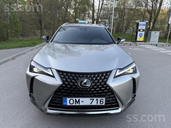 Pelēks Lexus UX 2023 Rīga, ar dzinēja tilpumu 2.00 L un nobraukumu 19 tūkst. km par 30900 €, foto 6 vietnē AUTOMOTO.COM.LV
