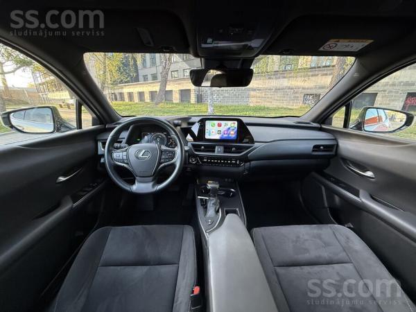 Pelēks Lexus UX 2023 Rīga, ar dzinēja tilpumu 2.00 L un nobraukumu 19 tūkst. km par 30900 €, foto 10 vietnē AUTOMOTO.COM.LV