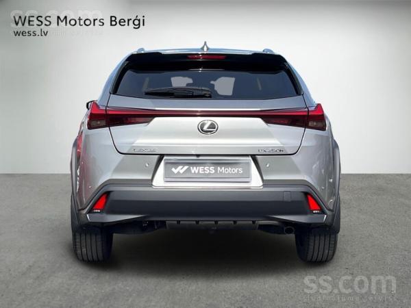 Grey Lexus UX 2024 in Riga, with an engine capacity of 2.00 L and mileage of 35 thousand km for 31990 €, photo 4 on AUTOMOTO.COM.LV