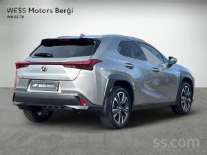 Grey Lexus UX 2024 in Riga, with an engine capacity of 2.00 L and mileage of 35 thousand km for 31990 €, photo 3 on AUTOMOTO.COM.LV