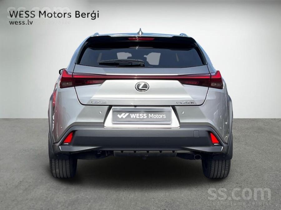 Grey Lexus UX 2024 in Riga, with an engine capacity of 2.00 L and mileage of 35 thousand km for 31990 €, photo 5 on AUTOMOTO.COM.LV