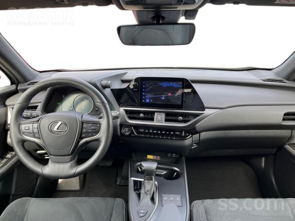 Pelēks Lexus UX 2024 Rīga, ar dzinēja tilpumu 2.00 L un nobraukumu 35 tūkst. km par 31990 €, foto 8 vietnē AUTOMOTO.COM.LV