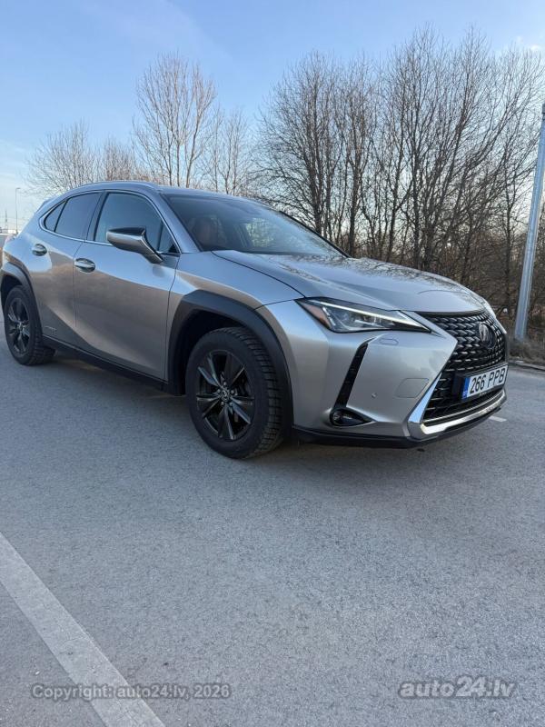 Grey Lexus UX 2019 in Keila, with an engine capacity of 2.00 L and mileage of 98 thousand km for 21900 €, photo 2 on AUTOMOTO.COM.LV