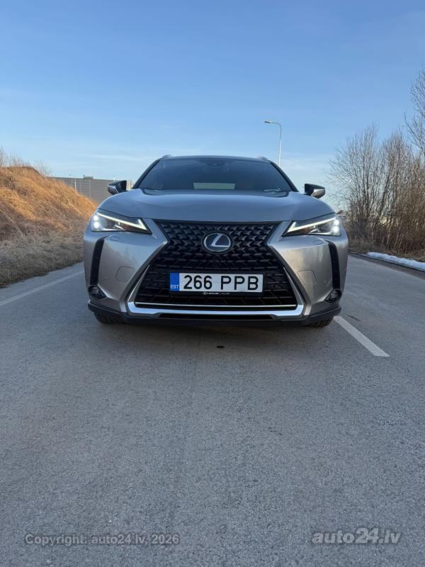Grey Lexus UX 2019 in Keila, with an engine capacity of 2.00 L and mileage of 98 thousand km for 21900 €, photo 6 on AUTOMOTO.COM.LV