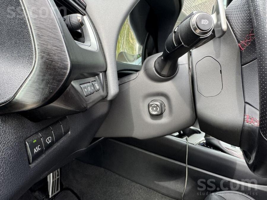 Pelēks Lexus UX 2019 Daugavpils, ar dzinēja tilpumu 2.50 L un nobraukumu 109 tūkst. km par 24950 €, foto 15 vietnē AUTOMOTO.COM.LV