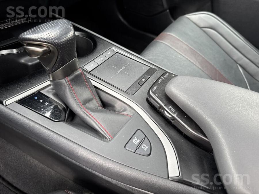 Pelēks Lexus UX 2019 Daugavpils, ar dzinēja tilpumu 2.50 L un nobraukumu 109 tūkst. km par 24950 €, foto 23 vietnē AUTOMOTO.COM.LV
