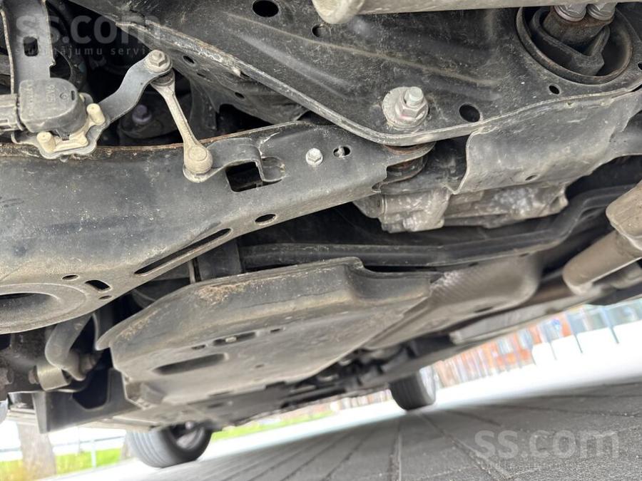 Pelēks Lexus UX 2019 Daugavpils, ar dzinēja tilpumu 2.50 L un nobraukumu 109 tūkst. km par 24950 €, foto 33 vietnē AUTOMOTO.COM.LV