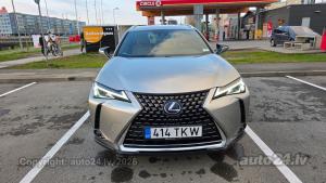 Pelēks Lexus UX 2020 Tallina, ar dzinēja tilpumu 2.00 L un nobraukumu 62 tūkst. km par 26500 €, foto 3 vietnē AUTOMOTO.COM.LV