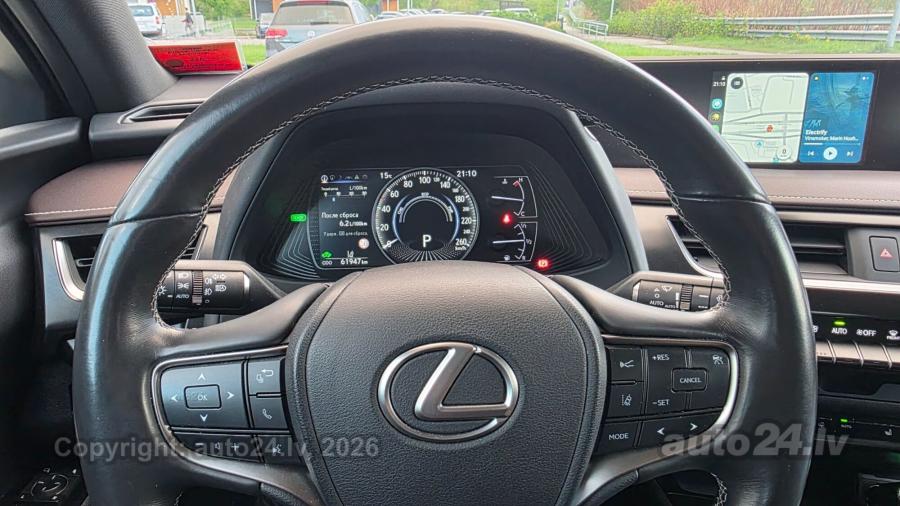 Pelēks Lexus UX 2020 Tallina, ar dzinēja tilpumu 2.00 L un nobraukumu 62 tūkst. km par 26500 €, foto 7 vietnē AUTOMOTO.COM.LV
