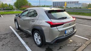 Pelēks Lexus UX 2020 Tallina, ar dzinēja tilpumu 2.00 L un nobraukumu 62 tūkst. km par 26500 €, foto 12 vietnē AUTOMOTO.COM.LV
