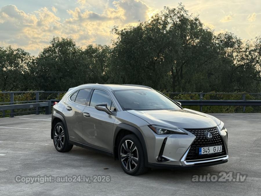 Pelēks Lexus UX 2021 Tartu, ar dzinēja tilpumu 2.00 L un nobraukumu 99 tūkst. km par 25800 €, foto 1 vietnē AUTOMOTO.COM.LV