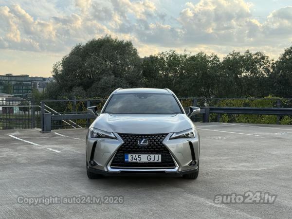Pelēks Lexus UX 2021 Tartu, ar dzinēja tilpumu 2.00 L un nobraukumu 99 tūkst. km par 25800 €, foto 2 vietnē AUTOMOTO.COM.LV
