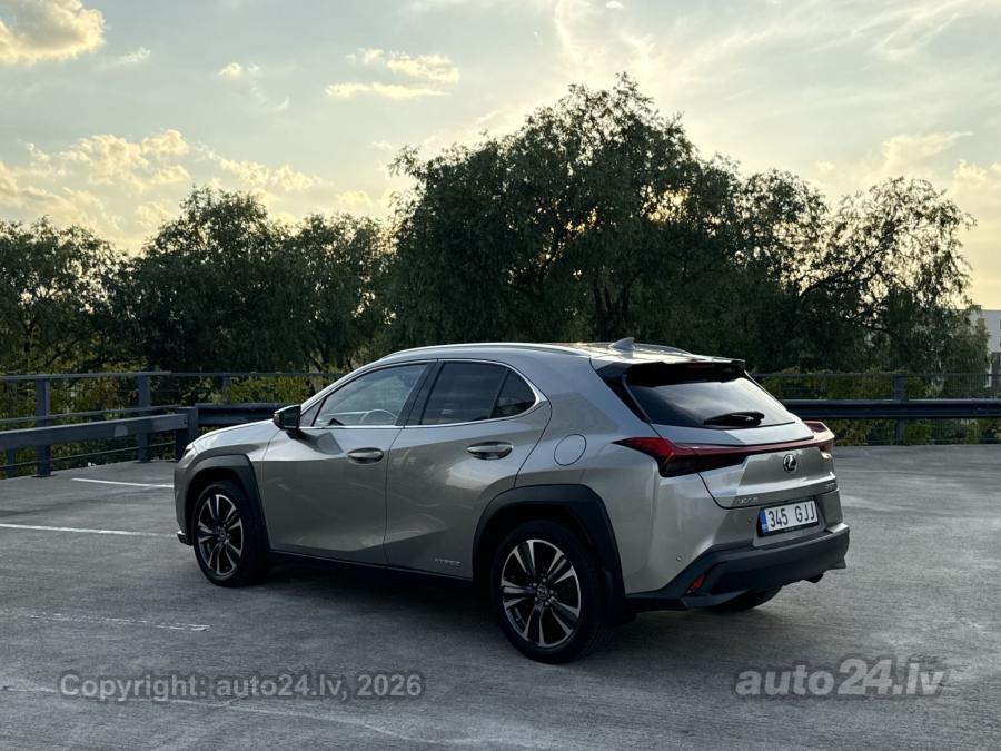 Pelēks Lexus UX 2021 Tartu, ar dzinēja tilpumu 2.00 L un nobraukumu 99 tūkst. km par 25800 €, foto 6 vietnē AUTOMOTO.COM.LV