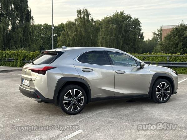 Pelēks Lexus UX 2021 Tartu, ar dzinēja tilpumu 2.00 L un nobraukumu 99 tūkst. km par 25800 €, foto 7 vietnē AUTOMOTO.COM.LV