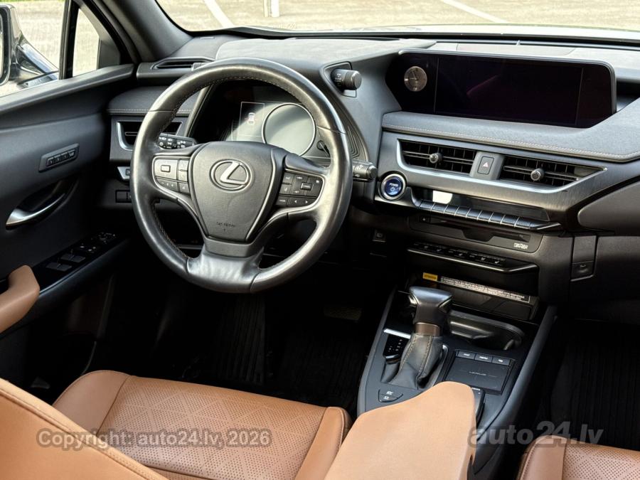 Pelēks Lexus UX 2021 Tartu, ar dzinēja tilpumu 2.00 L un nobraukumu 99 tūkst. km par 25800 €, foto 15 vietnē AUTOMOTO.COM.LV