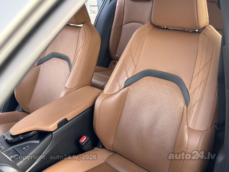 Pelēks Lexus UX 2021 Tartu, ar dzinēja tilpumu 2.00 L un nobraukumu 99 tūkst. km par 25800 €, foto 19 vietnē AUTOMOTO.COM.LV