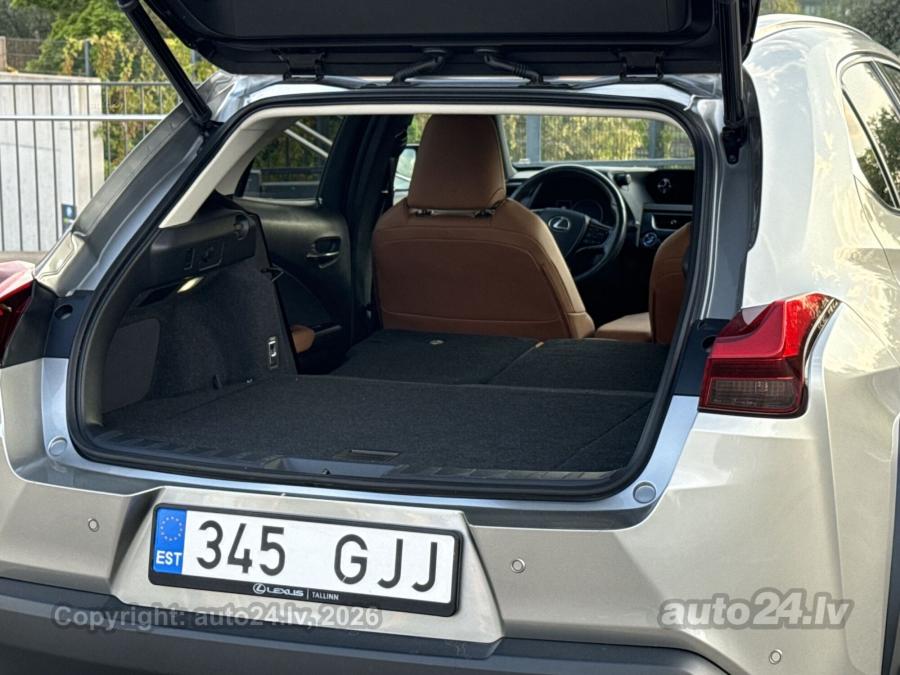 Pelēks Lexus UX 2021 Tartu, ar dzinēja tilpumu 2.00 L un nobraukumu 99 tūkst. km par 25800 €, foto 23 vietnē AUTOMOTO.COM.LV