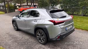 Серый Лексус UX 2022 в Таллин, объемом двигателя 2.00 л и пробегом 48 тыс. км за 31500 €, фото 5 на AUTOMOTO.COM.LV