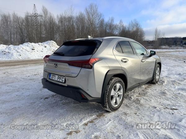 Grey Lexus UX 2024 in Tallinn, with an engine capacity of 2.00 L and mileage of 13 thousand km for 33900 €, photo 2 on AUTOMOTO.COM.LV