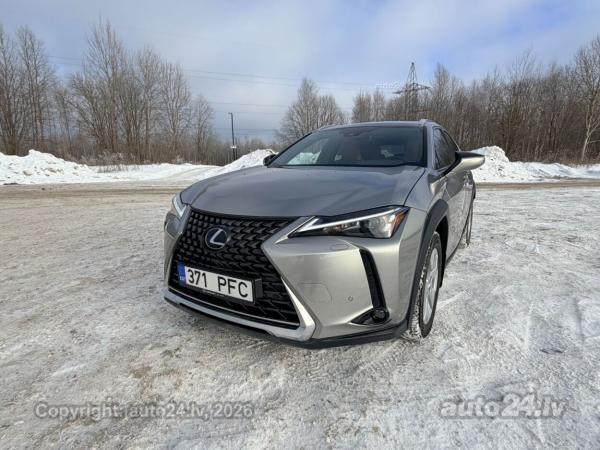 Grey Lexus UX 2024 in Tallinn, with an engine capacity of 2.00 L and mileage of 13 thousand km for 33900 €, photo 5 on AUTOMOTO.COM.LV