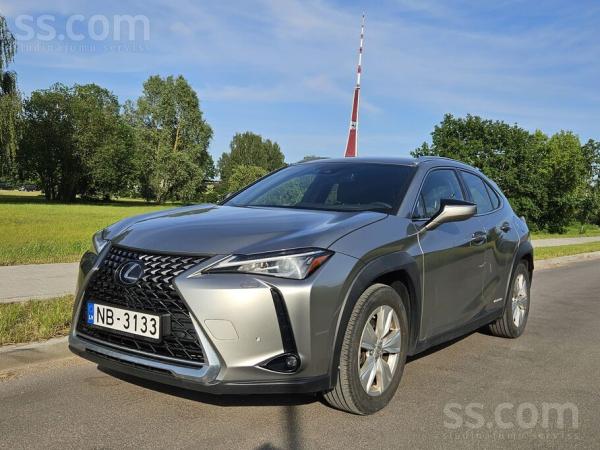Lexus UX 2020 in Riga, with an engine capacity of 2.00 L and mileage of 80 thousand km for 22700 €, photo 2 on AUTOMOTO.COM.LV