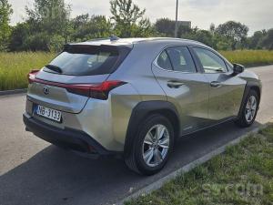 Lexus UX 2020 Rīga, ar dzinēja tilpumu 2.00 L un nobraukumu 80 tūkst. km par 22700 €, foto 4 vietnē AUTOMOTO.COM.LV