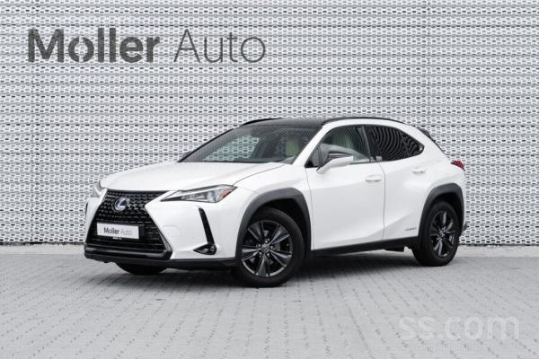 White Lexus UX 2019 in Riga, with an engine capacity of 2.00 L and mileage of 134 thousand km for 20450 €, photo 1 on AUTOMOTO.COM.LV